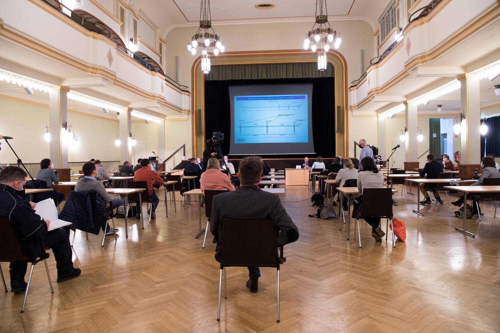 Baustart für die Querbauwerke im Störmthaler Kanal nach Pressekonferenz ...