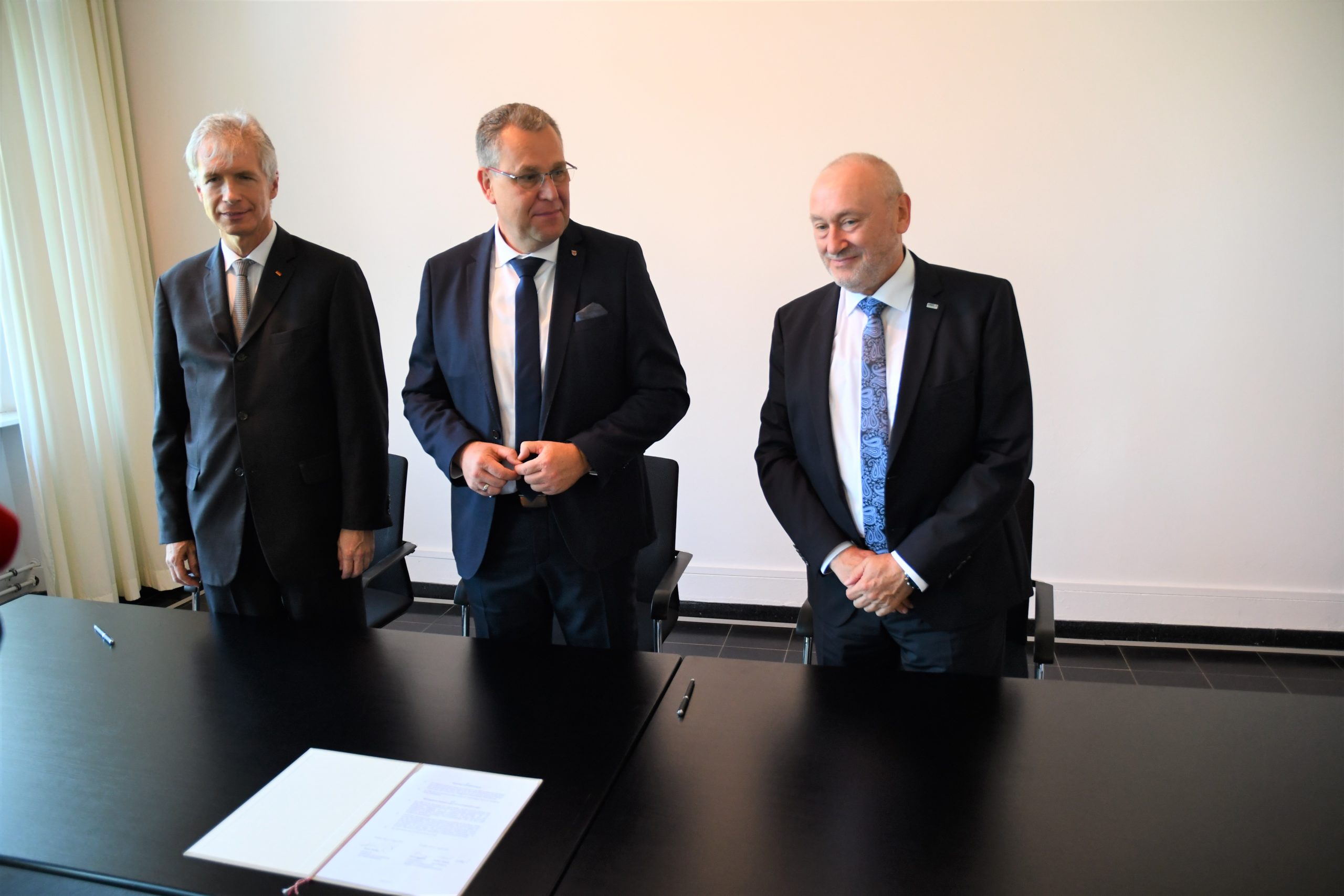 MIL: Vereinbarung zur Nutzung weiterer Lausitzer Tagebauseen ab 2026 ...